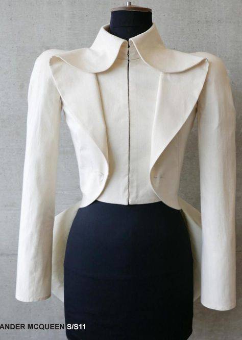 INNOVATIVE PATTERN CUTTING FOR GRADUATES PROFESSIONALS 2016-POP花型网